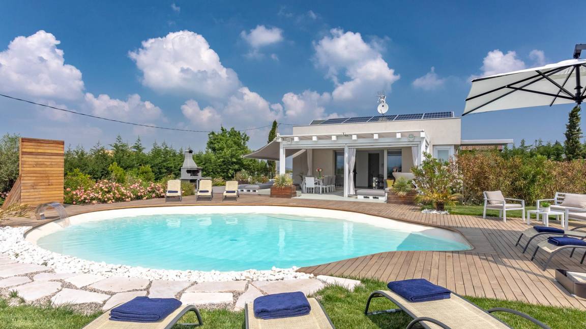 350 M² Villa ∙ 4 Bedrooms ∙ 8 Guests - Rimini