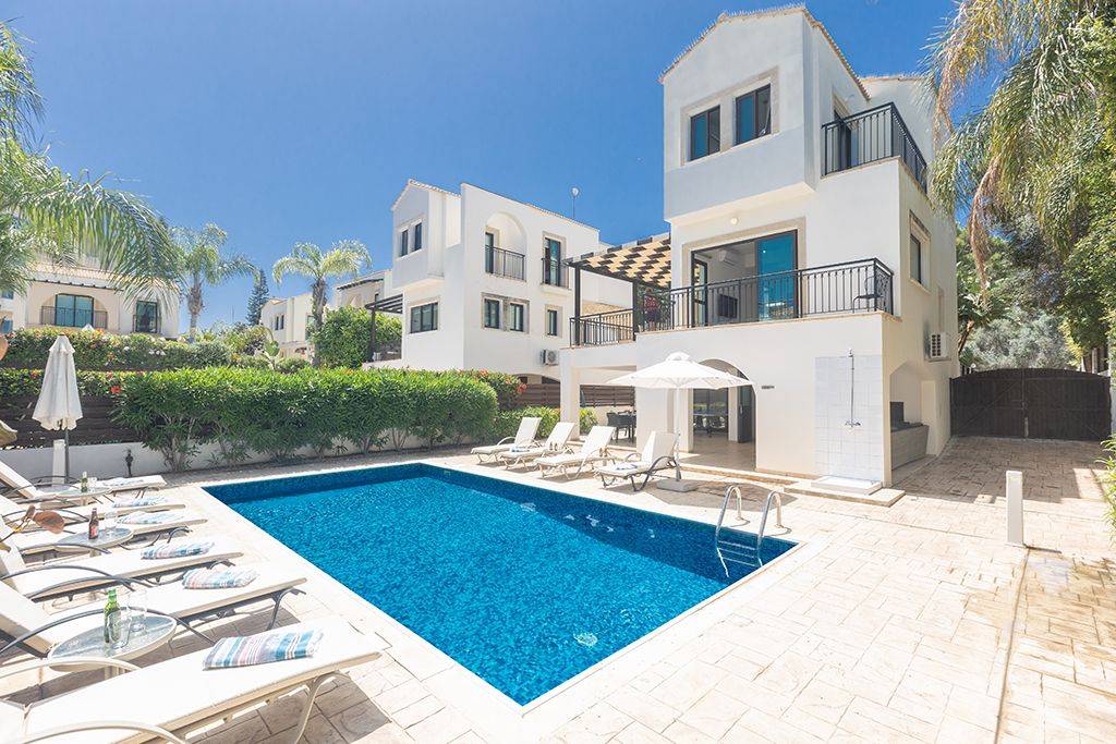 Cottage ∙ 5 Bedrooms ∙ 10 Guests - Fig Tree