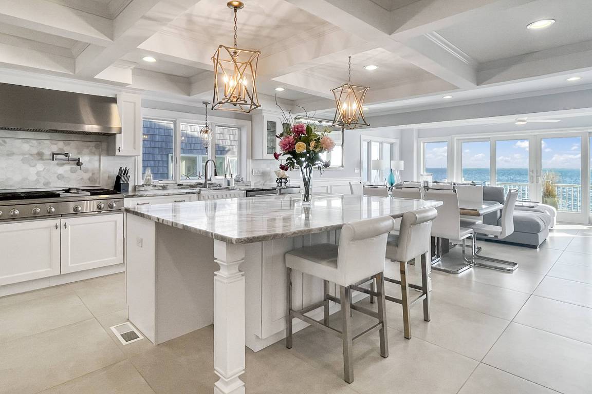 159 M² Condo ∙ 3 Bedrooms ∙ 6 Guests - Anchor Beach, Milford