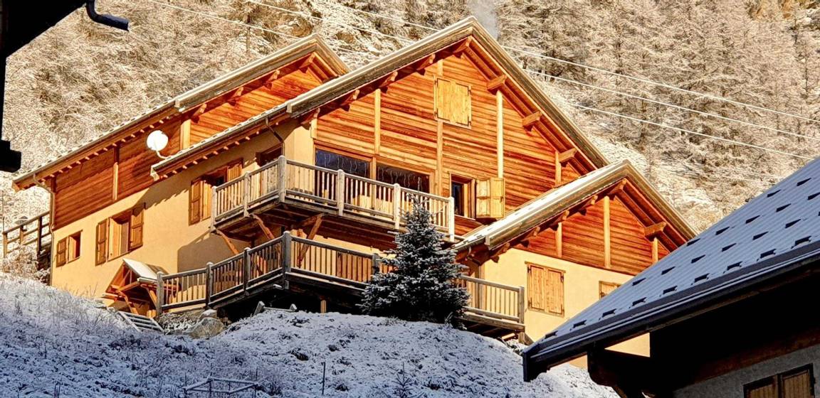 130 M² Gîte ∙ 3 Bedrooms ∙ 8 Guests - Prali