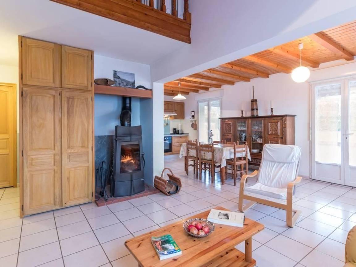 70 M² Cottage ∙ 3 Bedrooms ∙ 6 Guests - Alps