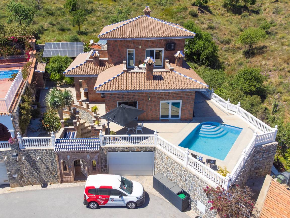 180 M² House ∙ 3 Bedrooms ∙ 6 Guests - Salobreña