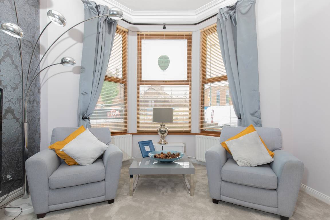125 M² House ∙ 4 Bedrooms ∙ 10 Guests - Belfast