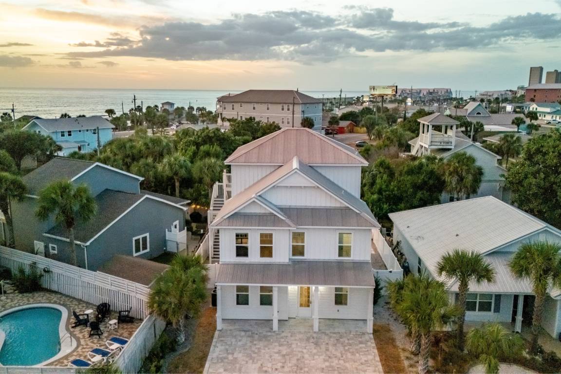 273 M² House ∙ 5 Bedrooms ∙ 12 Guests - Panama City Beach, FL