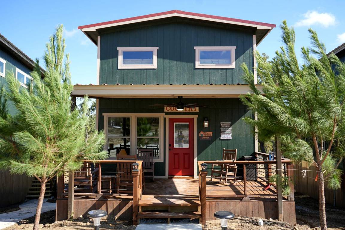 House ∙ 2 Bedrooms ∙ 8 Guests - Runaway Bay, TX