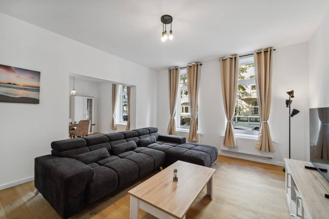 83 M² Ferienwohnung ∙ 1 Schlafzimmer ∙ 4 Gäste - Wilhelmshaven
