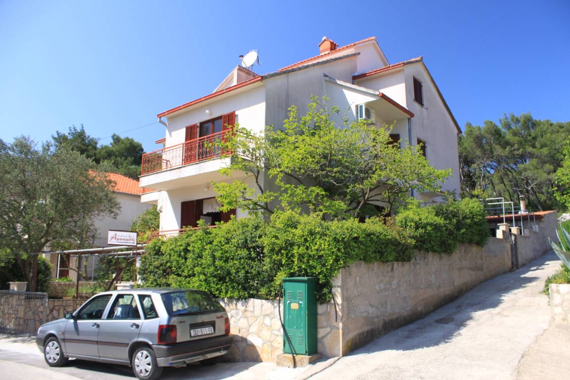 38 M² Apartment ∙ 2 Bedrooms ∙ 6 Guests - Jelsa