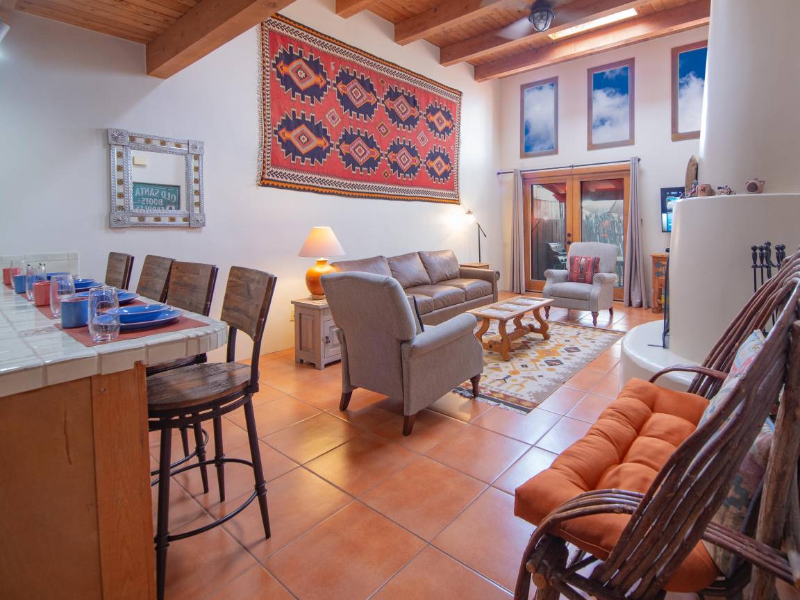 86 M² House ∙ 2 Bedrooms ∙ 4 Guests - Santa Fe, NM
