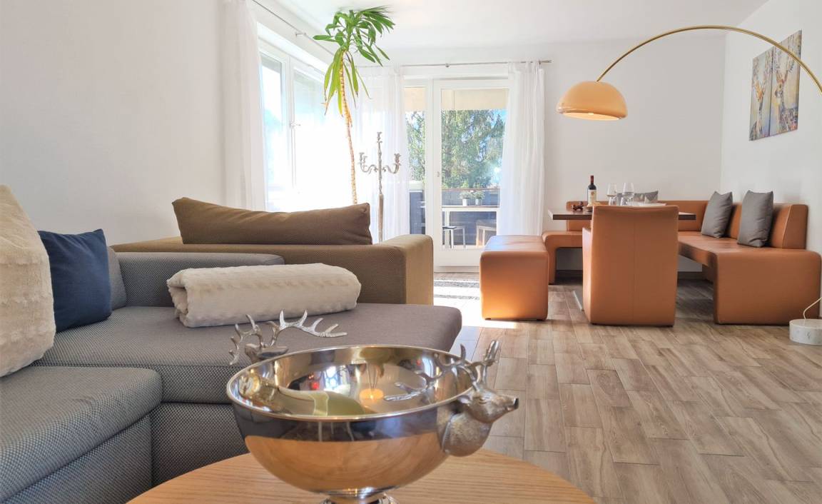 65 M² Ferienwohnung ∙ 1 Schlafzimmer ∙ 2 Gäste - Bischofswiesen