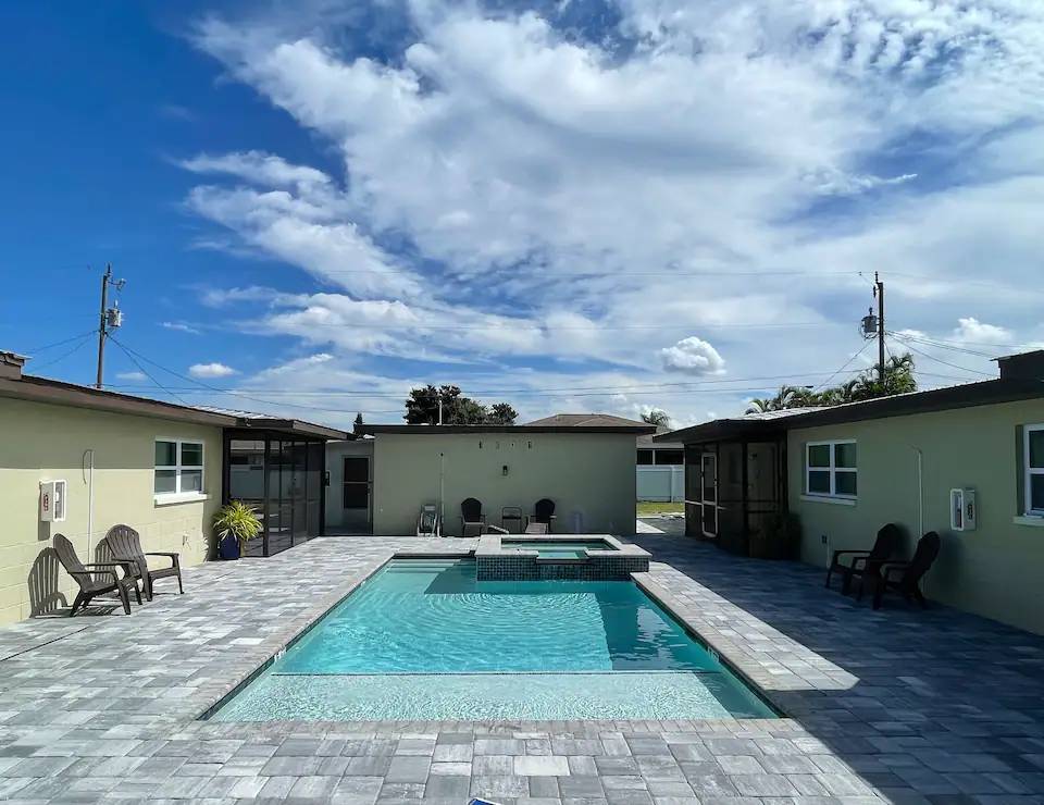 42 M² House ∙ 1 Bedroom ∙ 2 Guests - Cape Coral, FL