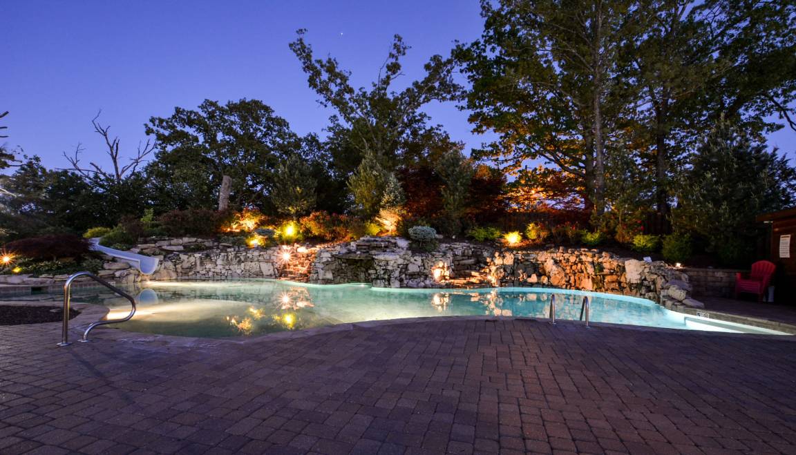 279 M² Cabin ∙ 6 Bedrooms ∙ 16 Guests - Kimberling City, MO