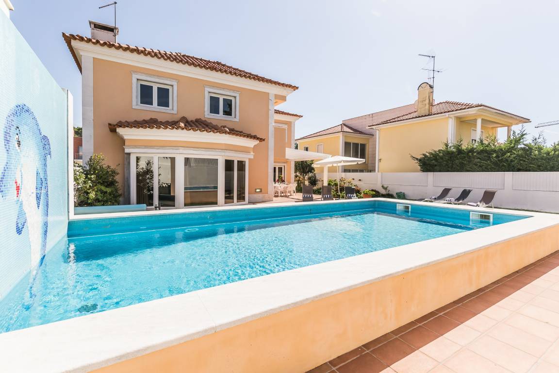220 M² Villa ∙ 4 Bedrooms ∙ 9 Guests - Cascais