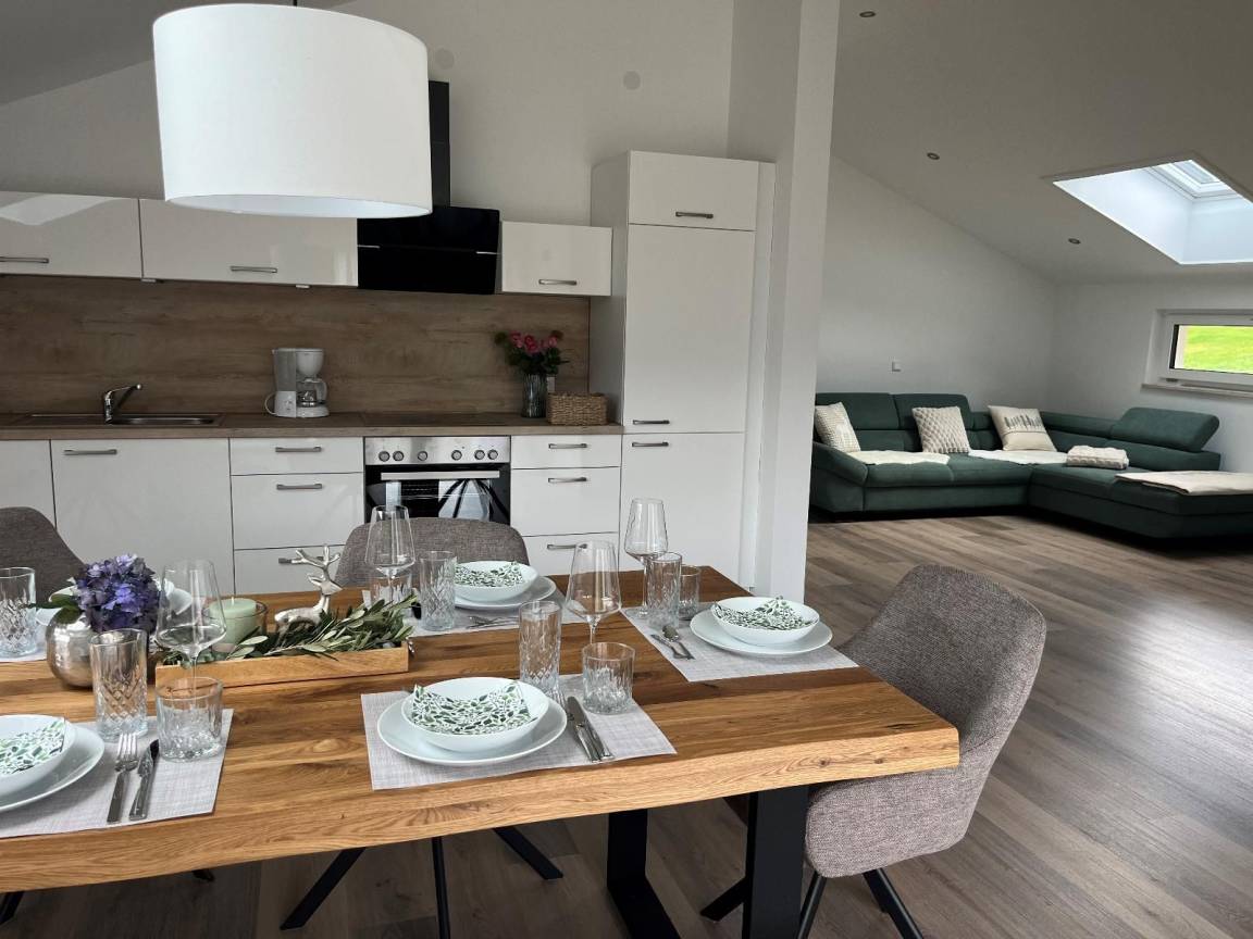 80 M² Apartment ∙ 2 Bedrooms ∙ 5 Guests - Cham