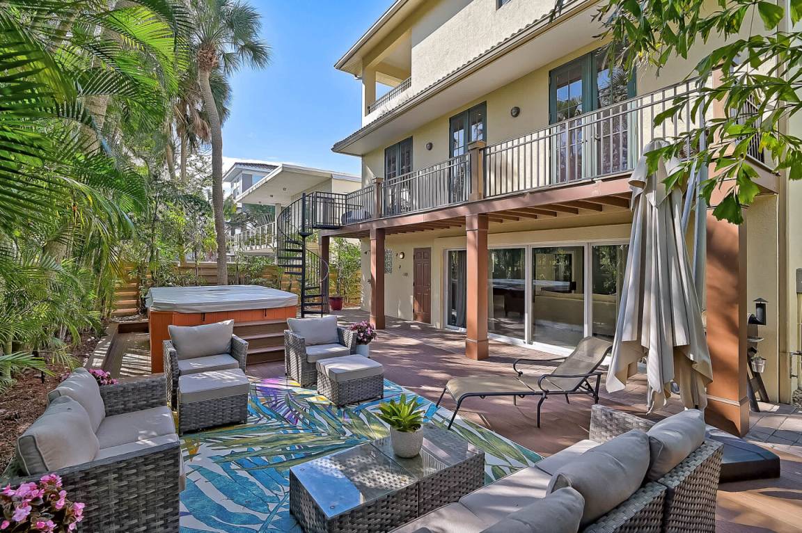 431 M² House ∙ 4 Bedrooms ∙ 9 Guests - Siesta Key, FL