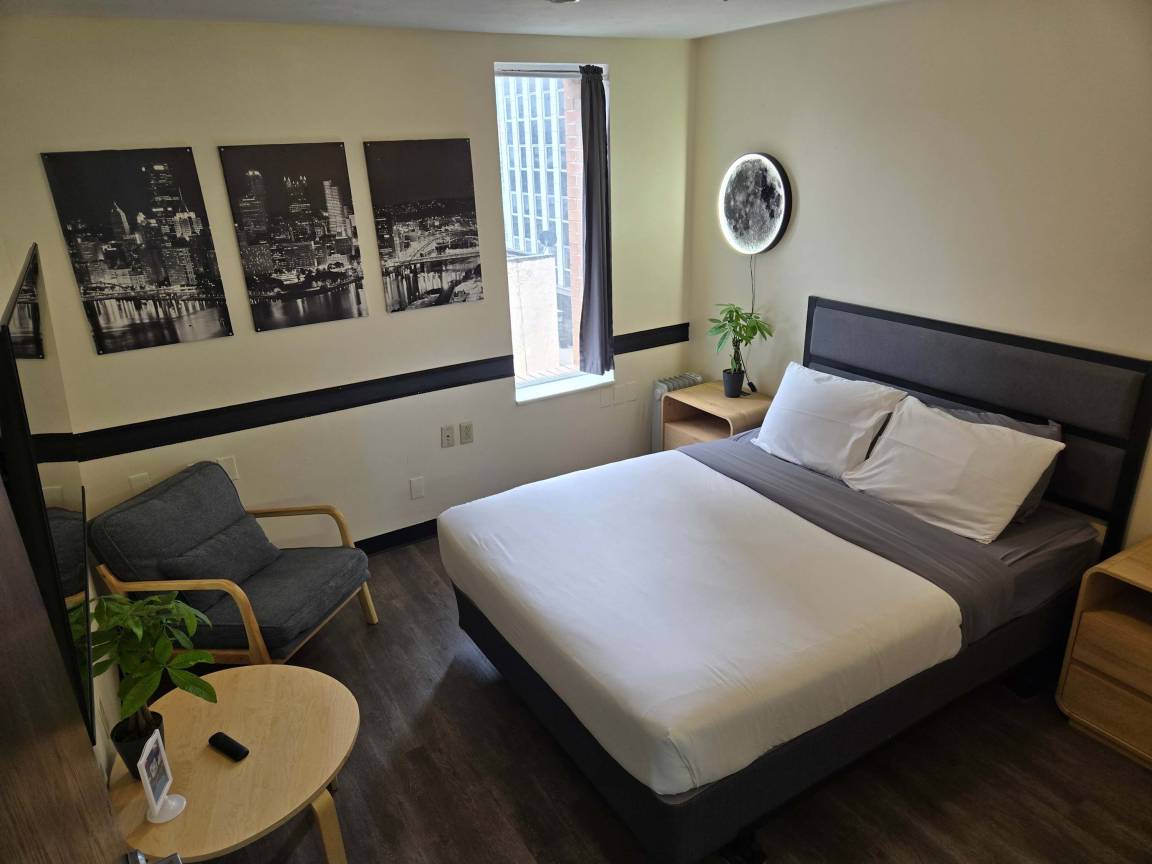 Apartment ∙ 1 Bedroom ∙ 2 Guests - Pittsburgh, PA