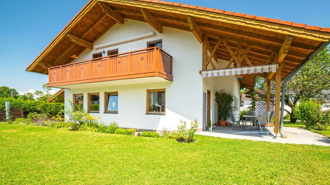 80 M² Ferienwohnung ∙ 2 Schlafzimmer ∙ 4 Gäste - Burghausen
