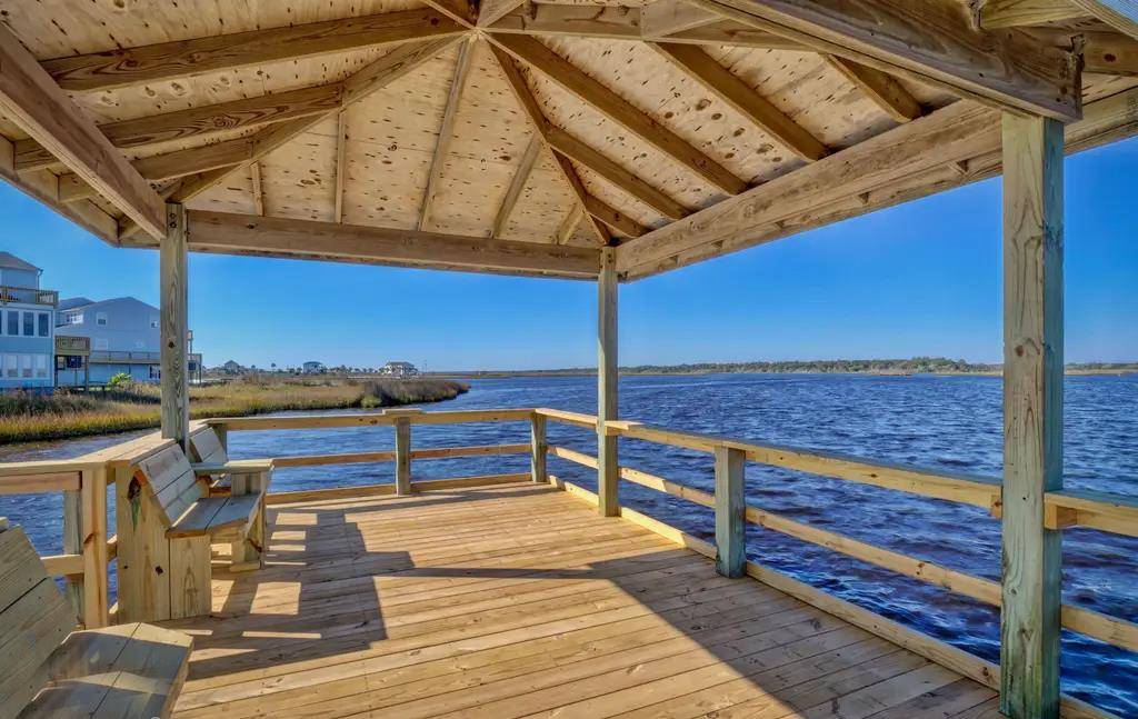 Condo ∙ 3 Bedrooms ∙ 8 Guests - Topsail Island, NC