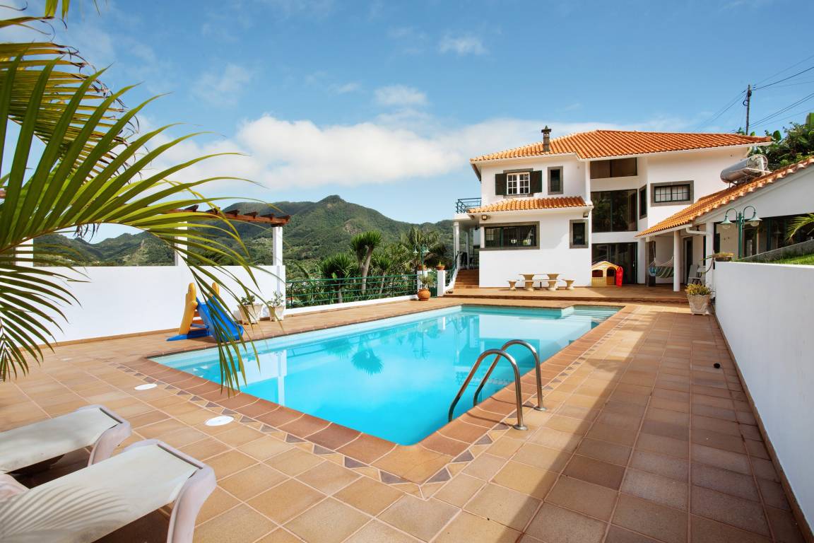 250 M² Maison De Vacances ∙ 4 Chambres ∙ 8 Personnes - Santana