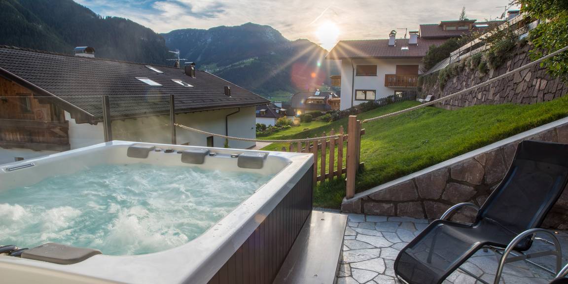 70 M² Ferienwohnung ∙ 2 Schlafzimmer ∙ 5 Gäste - Val Gardena