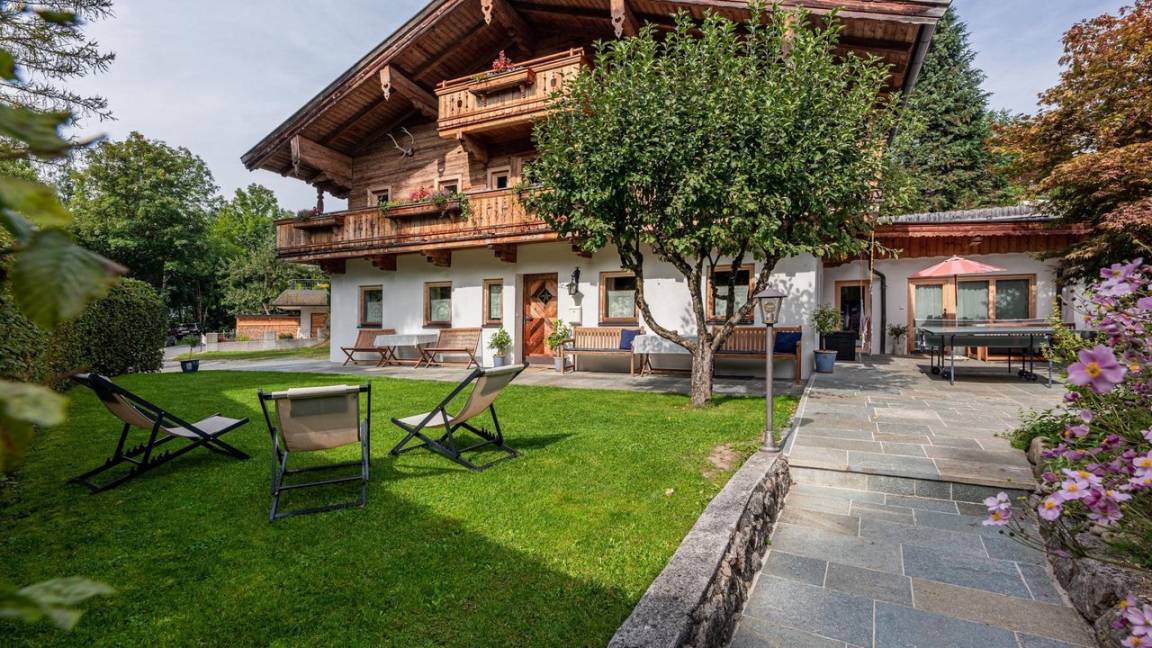 450 M² Ferienhaus ∙ 5 Schlafzimmer ∙ 12 Gäste - Ellmau