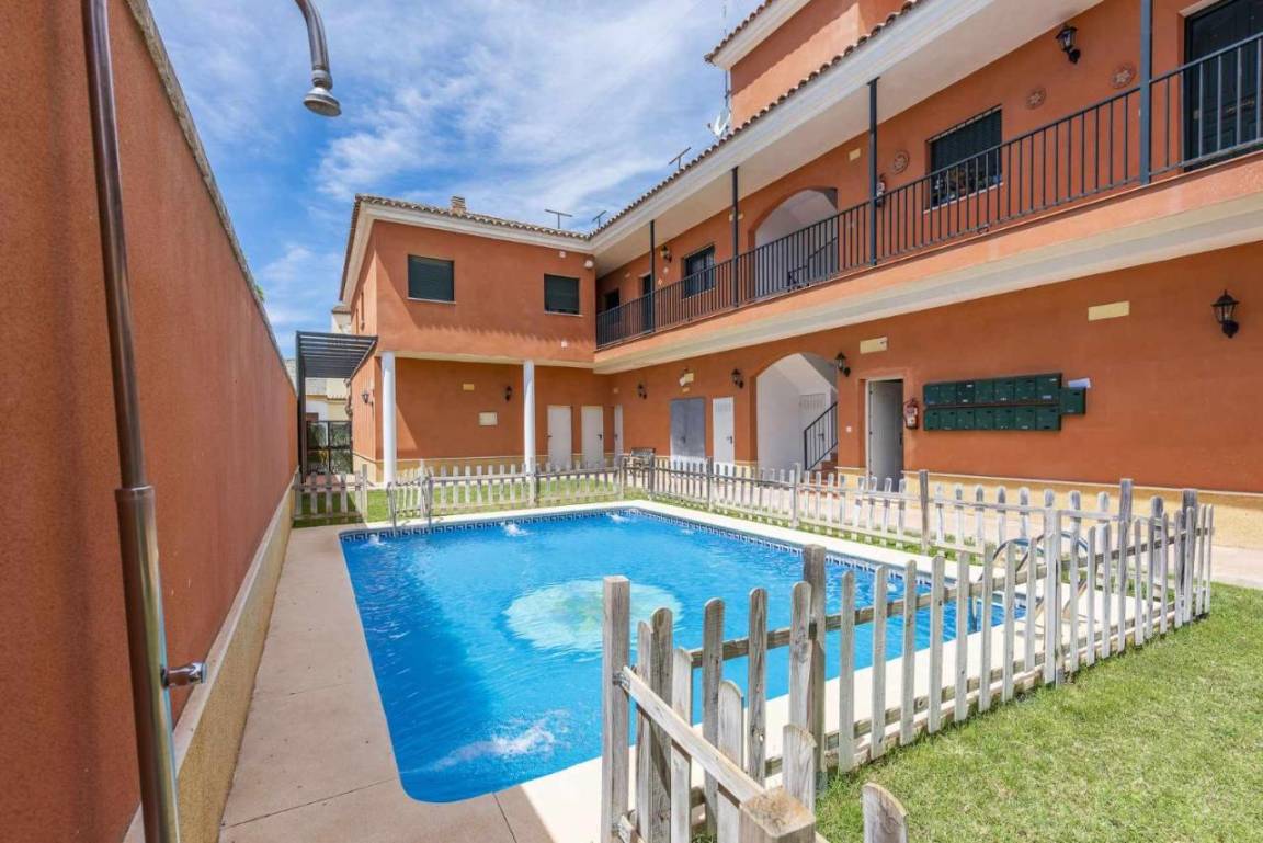 60 M² Apartamento ∙ 2 Habitaciones ∙ 4 Huéspedes - Marchena