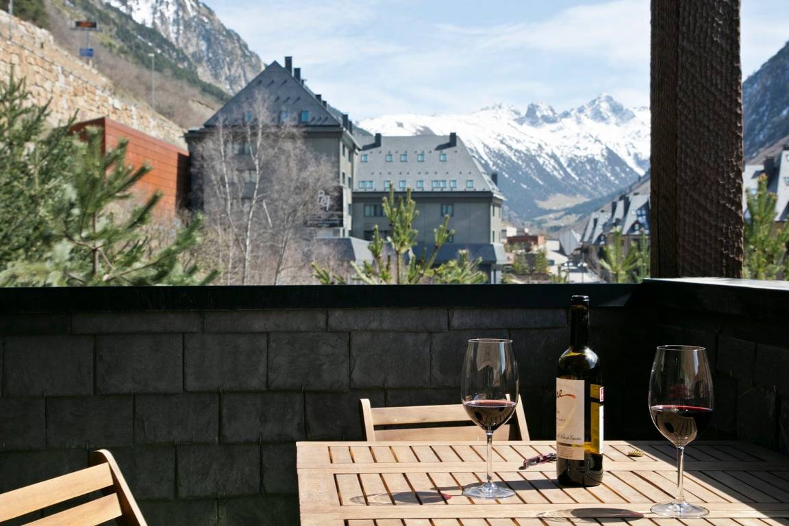 76 M² Apartamento ∙ 2 Habitaciones ∙ 4 Huéspedes - Baqueira