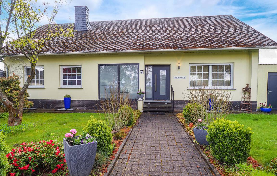160 M² Ferienwohnung ∙ 3 Schlafzimmer ∙ 6 Gäste - Ellenz-Poltersdorf