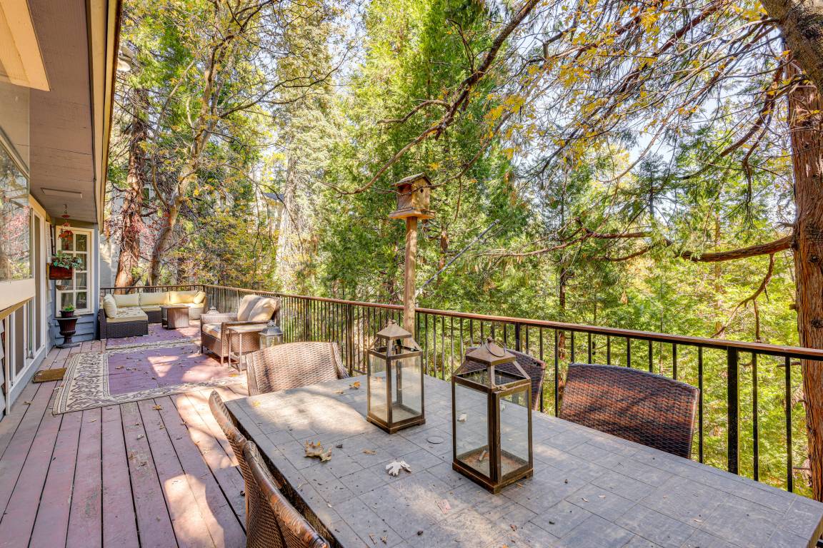 240 M² House ∙ 4 Bedrooms ∙ 8 Guests - San Bernardino, CA