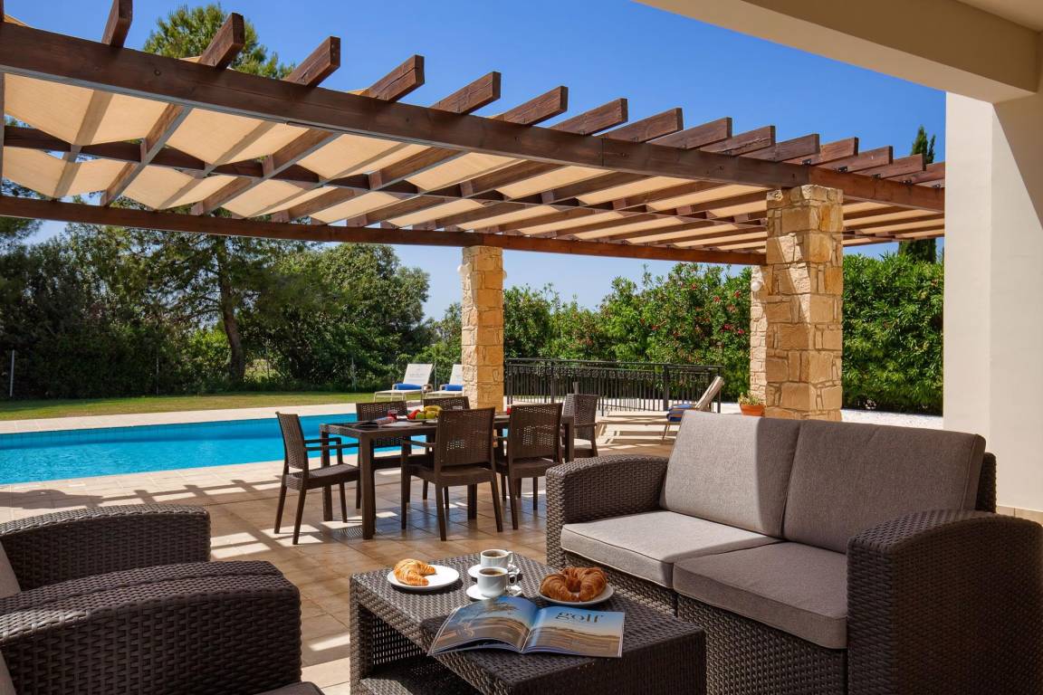 150 M² Villa ∙ 2 Bedrooms ∙ 4 Guests - Куклиа