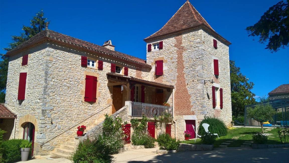 200 M² Gîte ∙ 5 Chambres ∙ 10 Personnes - Albas