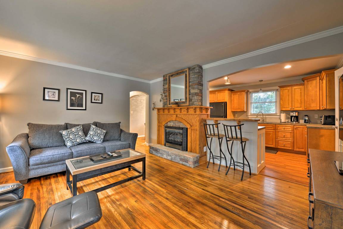120 M² House ∙ 2 Bedrooms ∙ 4 Guests - Charlotte Douglas Airport (CLT)