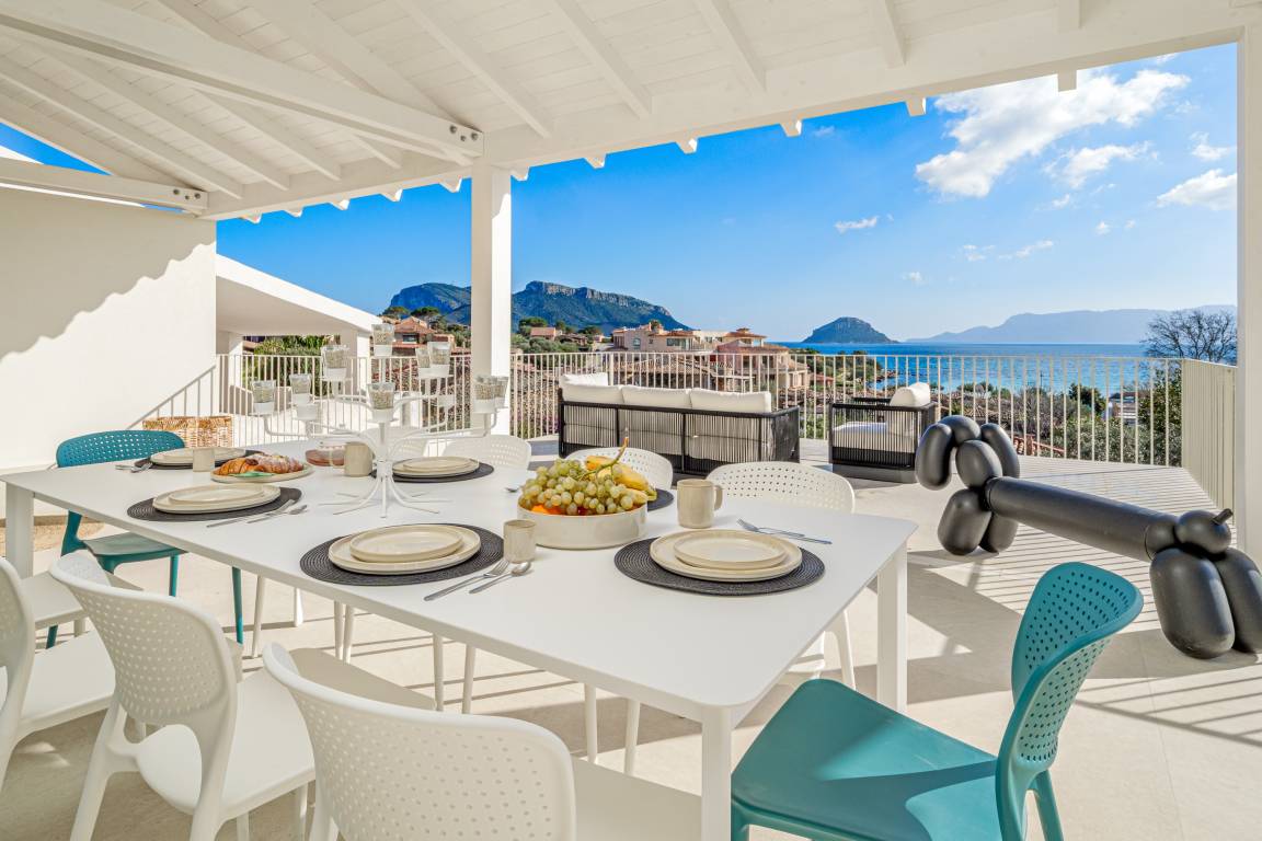 130 M² Villa ∙ 4 Bedrooms ∙ 8 Guests - Golfo Aranci