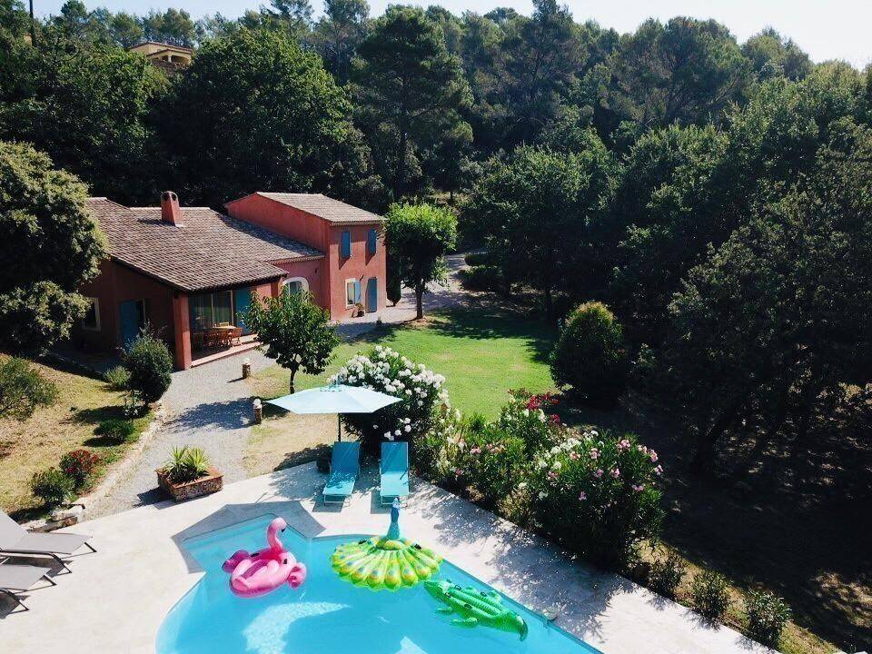 180 M² Villa ∙ 3 Chambres ∙ 8 Personnes - Draguignan