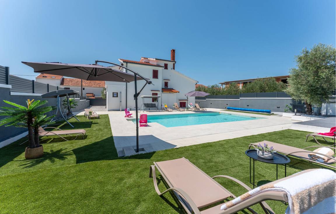 165 M² House ∙ 5 Bedrooms ∙ 10 Guests - Biograd na Moru, Croatia