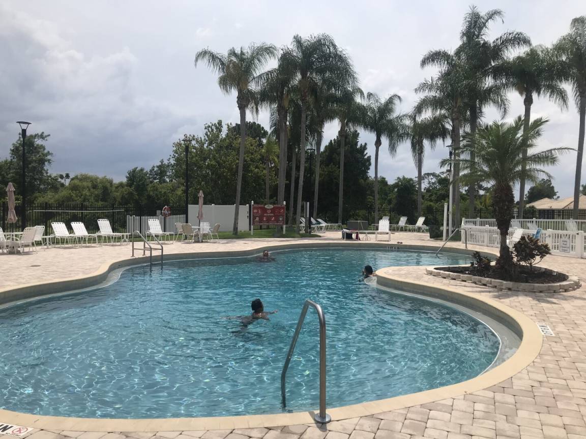 111 M² Villa ∙ 3 Bedrooms ∙ 8 Guests - Florida