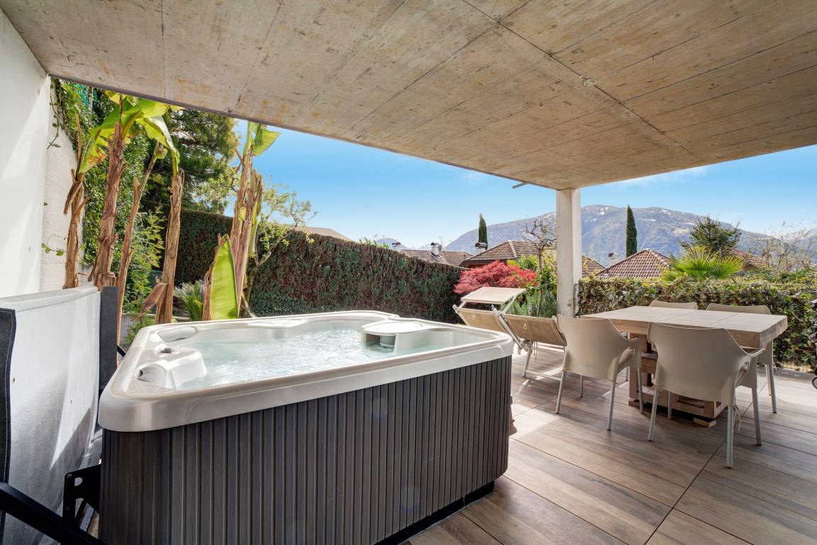 135 M² Apartment ∙ 2 Bedrooms ∙ 4 Guests - Lana