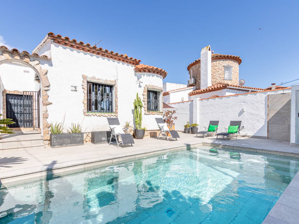 100 M² Ferienhaus ∙ 3 Schlafzimmer ∙ 6 Gäste - Empuriabrava