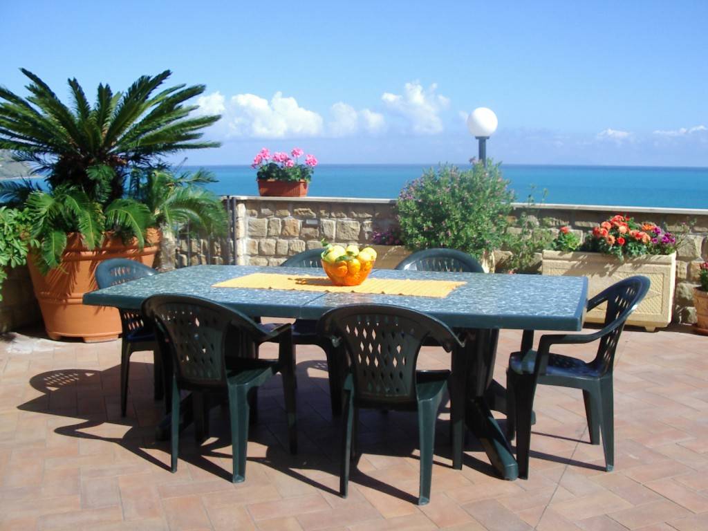 200 M² Villa ∙ 4 Bedrooms ∙ 11 Guests - Capo d’Orlando