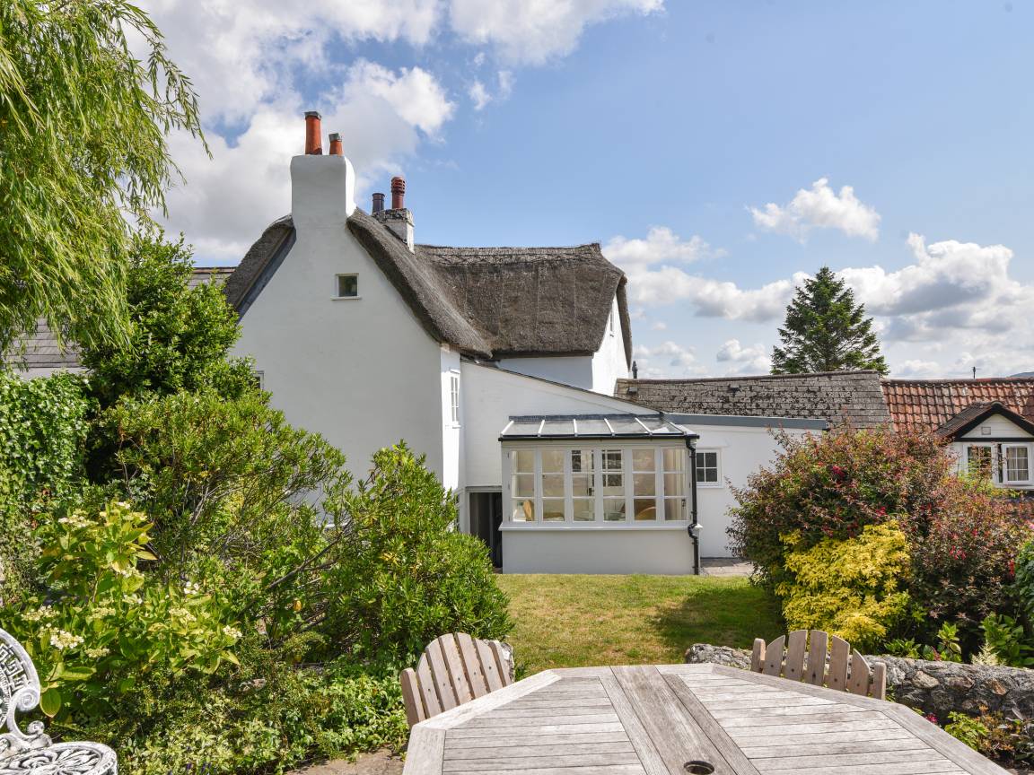 Cottage ∙ 3 Bedrooms ∙ 6 Guests - Charmouth
