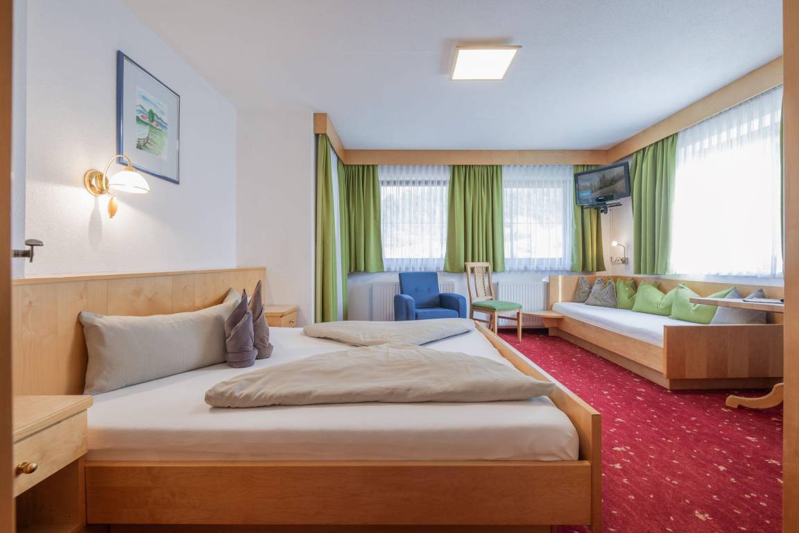 55 M² Ferienwohnung ∙ 2 Schlafzimmer ∙ 5 Gäste - Neustift im Stubaital