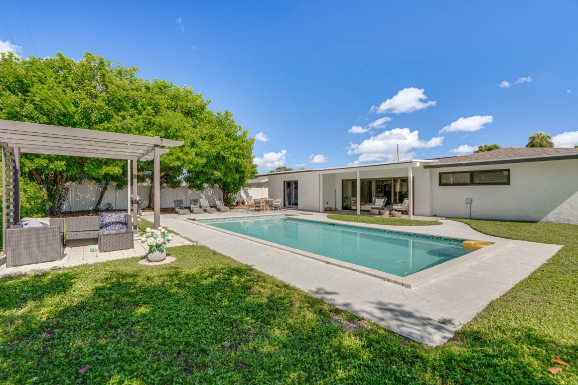 178 M² Ferienhaus ∙ 4 Schlafzimmer ∙ 10 Gäste - Cape Coral, FL