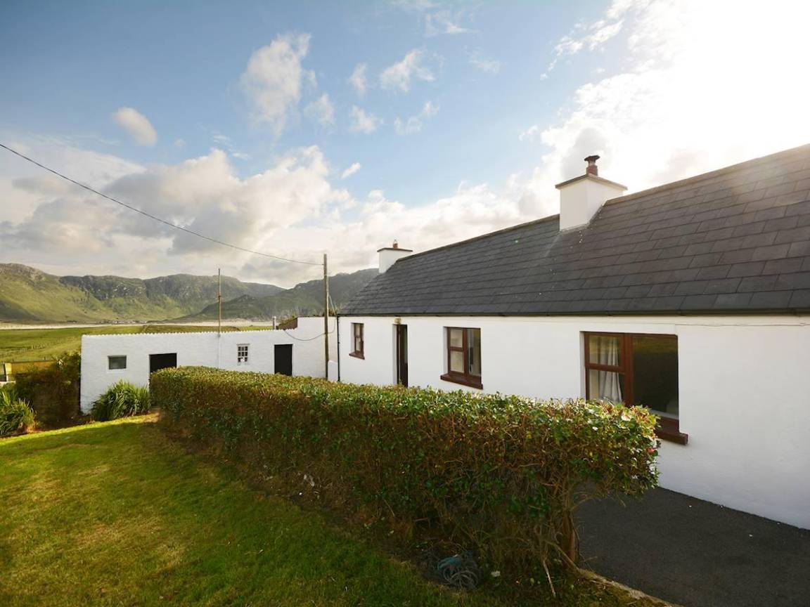 House ∙ 3 Bedrooms ∙ 6 Guests - Portnoo