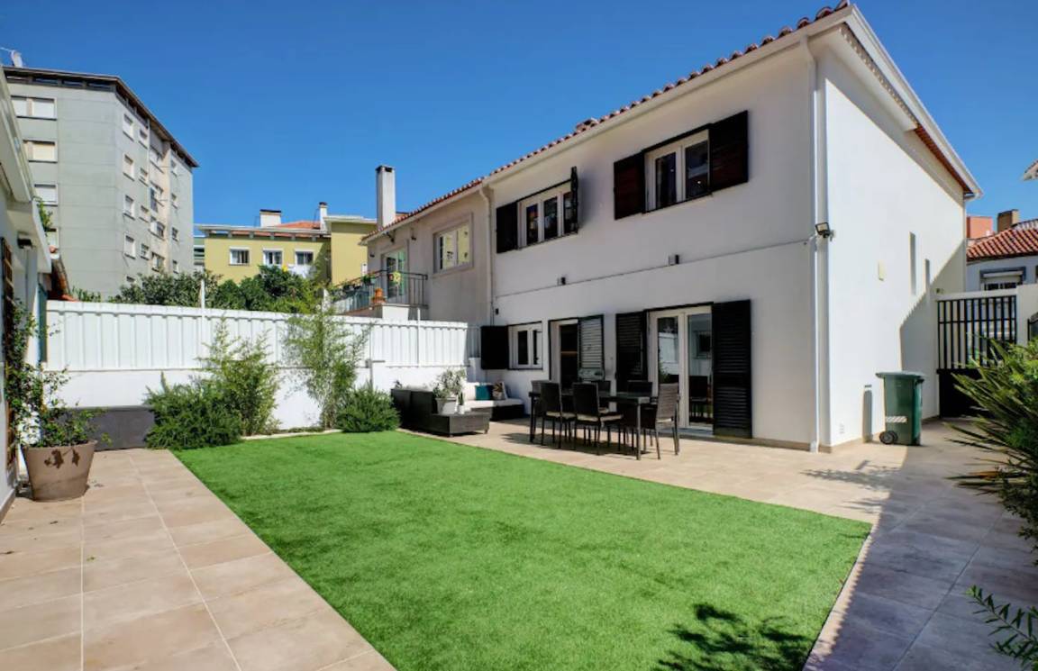 150 M² House ∙ 4 Bedrooms ∙ 8 Guests - Lisbon