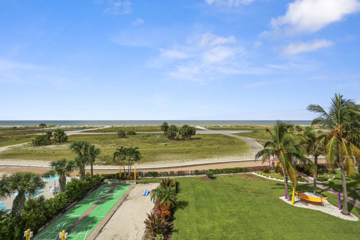 Condo ∙ 1 Bedroom ∙ 4 Guests - Treasure Island, FL