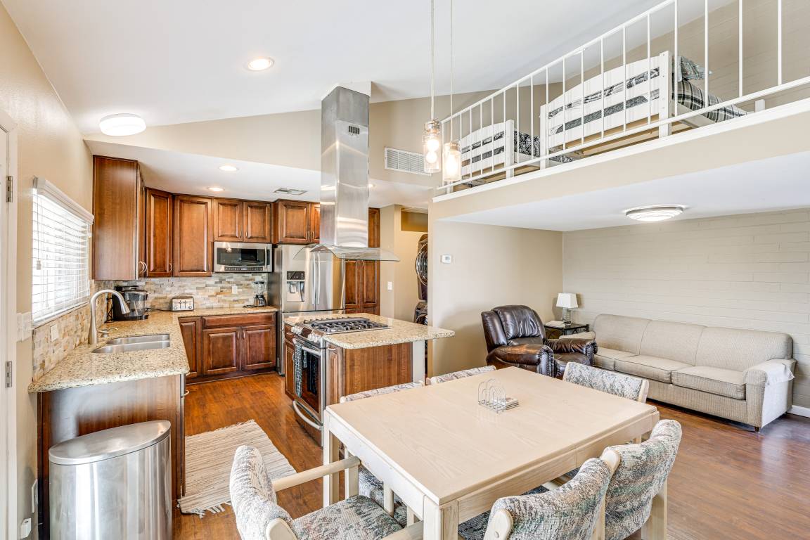 167 M² Apartment ∙ 2 Bedrooms ∙ 6 Guests - Laughlin, NV