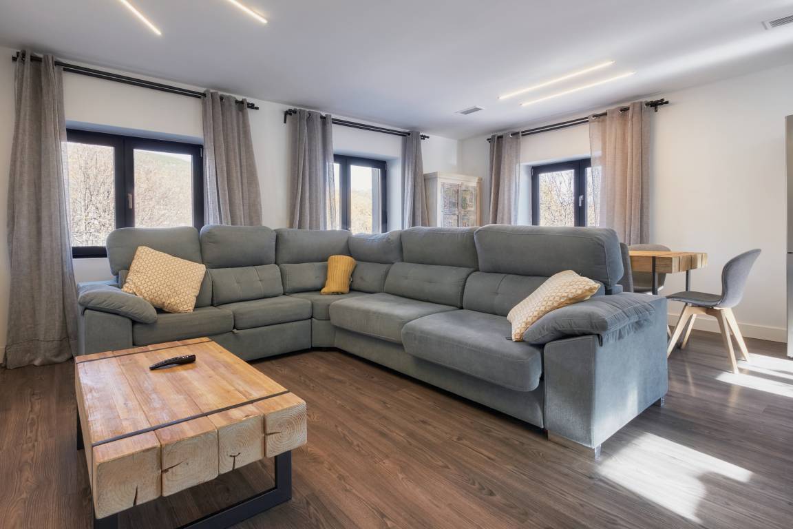 110 M² Apartamento ∙ 3 Habitaciones ∙ 9 Huéspedes - Puebla de Sanabria