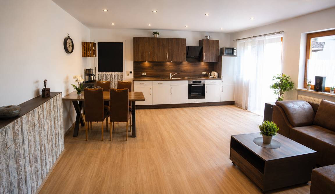 92 M² Ferienwohnung ∙ 2 Schlafzimmer ∙ 5 Gäste - Pfarrkirchen