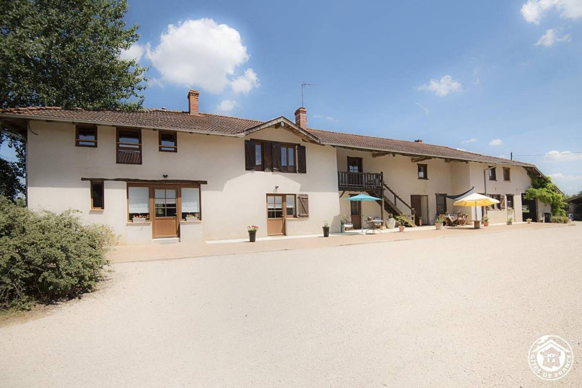 102 M² Gîte ∙ 3 Chambres ∙ 5 Personnes - Ain