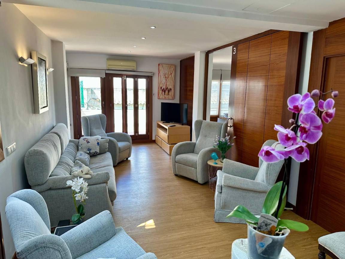 140 M² Apartamento ∙ 3 Habitaciones ∙ 8 Huéspedes - Palma
