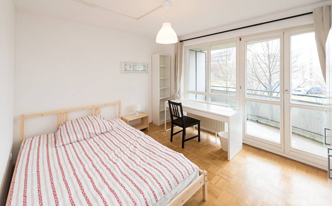 38 M² Private Room ∙ 1 Bedroom ∙ 1 Guest - Múnich